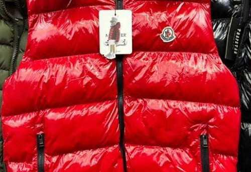 Moncler жилетки