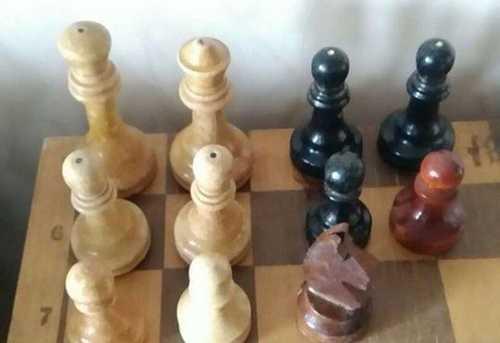 Шахматная доска ссср, шахматы, костяшки домино