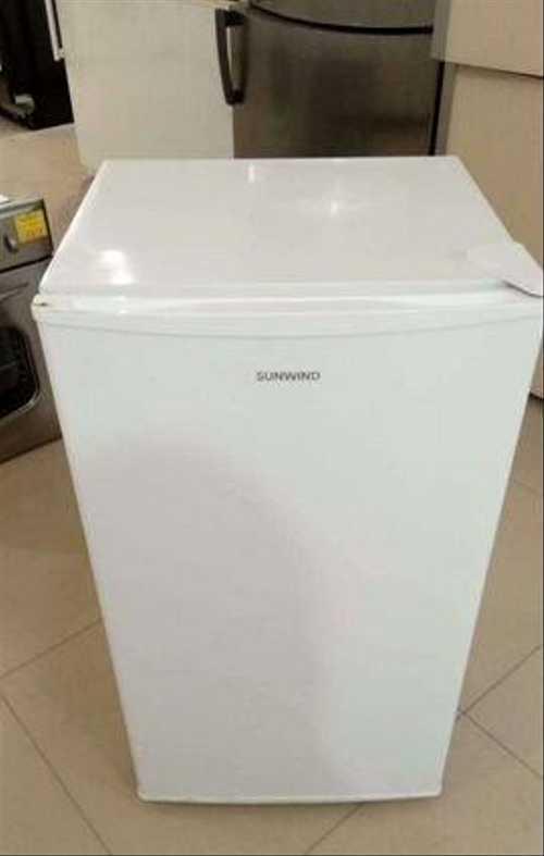 Холодильник SunWind SCO 111