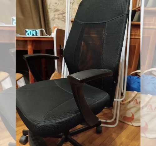 Продам кресло офисное Easy Chair 225,черное бу