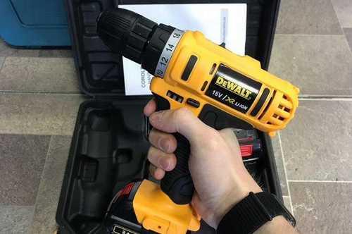 Шуруповерт Dewalt 18V
