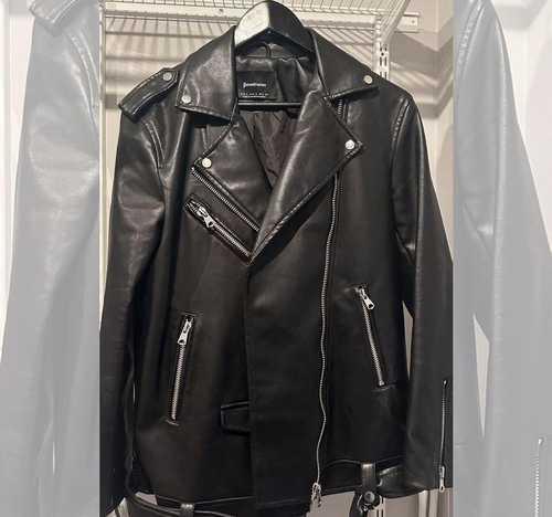 Куртка женская Stradivarius