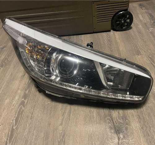 Kia Ceed jd правая фара с блоком и лампами