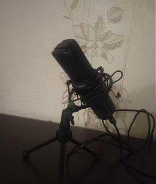 Микрофон trust lance GXT 242 + стойка "паук"