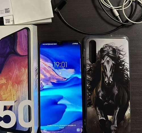 Samsung Galaxy A50, 4/64 ГБ