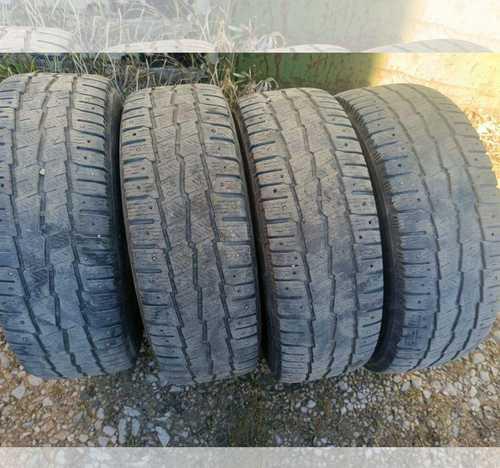 Michelin Agilis X-Ice North 215/65 R16C 109R