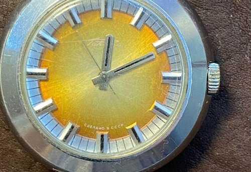 Часы Ракета СССР обслужены с браслетом