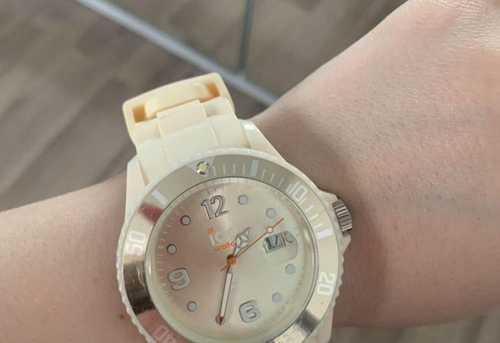 Часы женские ice watch