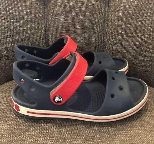 Сандалии crocs j1