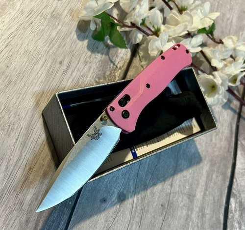 Нож складной benchmade bugout 535 розовый