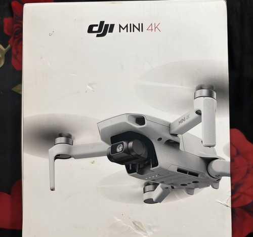 Квадрокоптер DJI Mini 4K