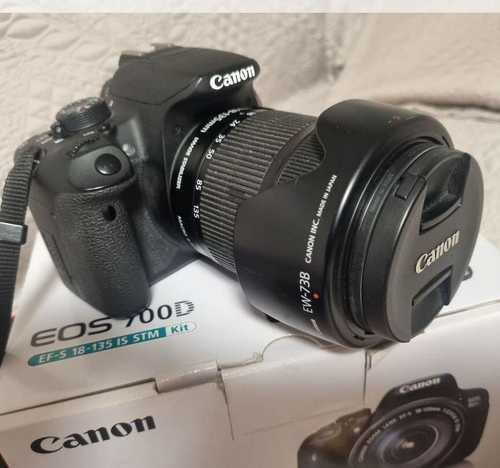 Фотоаппарат Canon EOS 700D Kit EF-S 18-135 IS STM