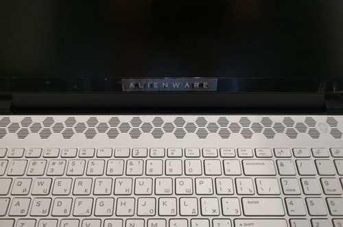 Alienware M17R4 i7/16/1TB/ RTX 3070/FHD