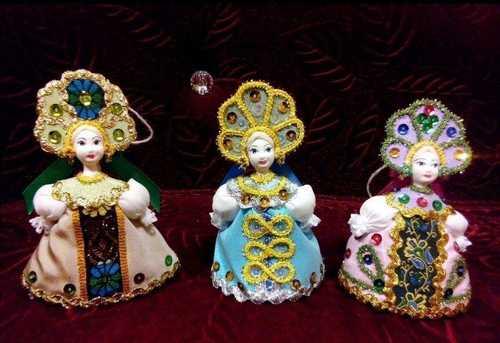 Сувенирная куколка в русском стиле