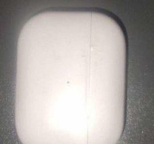 Зарядный футляр для AirPods Pro