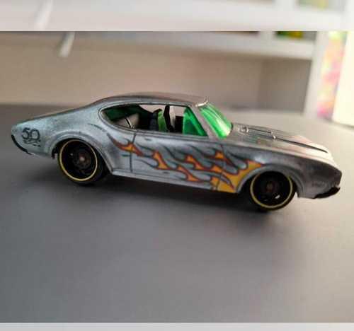 Модель автомобиля Hot wheels