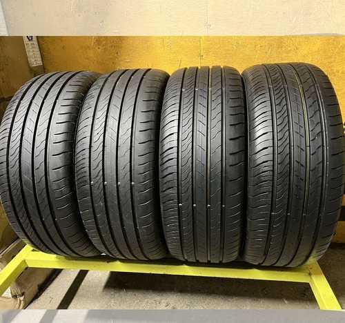 Viatti Strada 2 (V-134) 215/55 R17