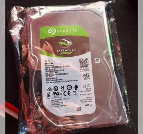 4 тб Жесткий диск Seagate BarraCuda ST4000DM004