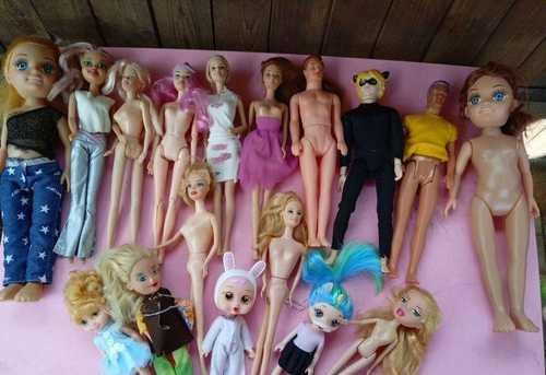 Барби и маленькие куколки