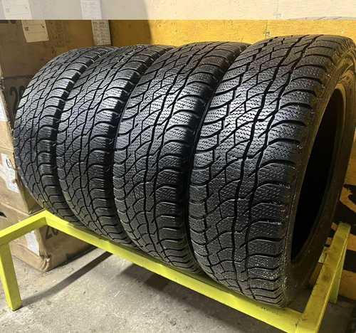 Viatti Bosco S/T V-526 215/55 R17