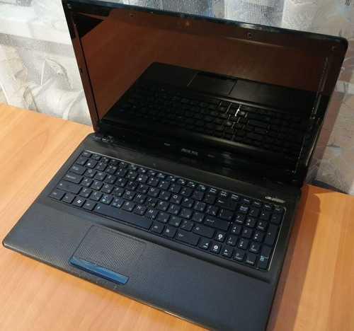 Asus X52J Core i3 /4Gb/320Gb /Radeon HD 5145-512Mb