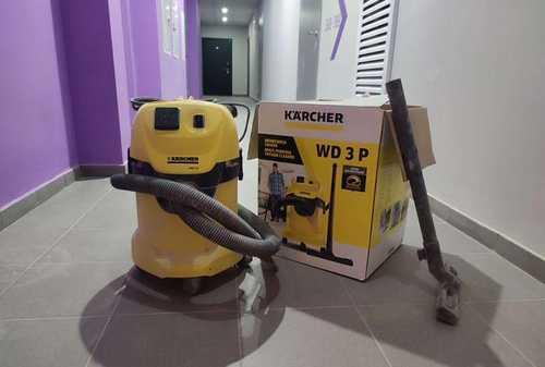 Пылесос строительный с розеткой Karcher WD3p