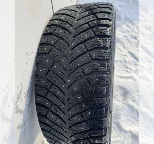 Michelin X-Ice North 4 SUV 215/55 R17