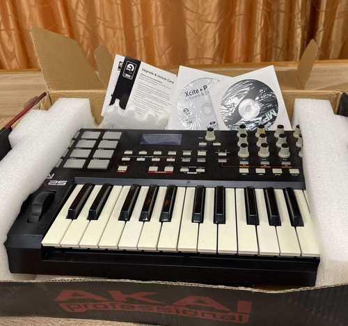 Midi клавиатура akai PRO MPK25