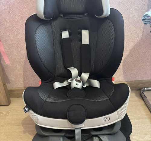 Автокресло carmate swing moon