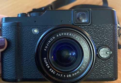 Фотоаппарат Fujifilm X10