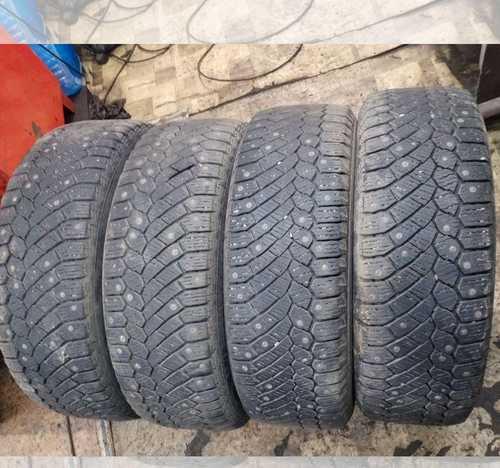 Gislaved Nord Frost 200 215/60 R17 96T