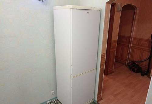 Холодильник Zanussi двухкамерный