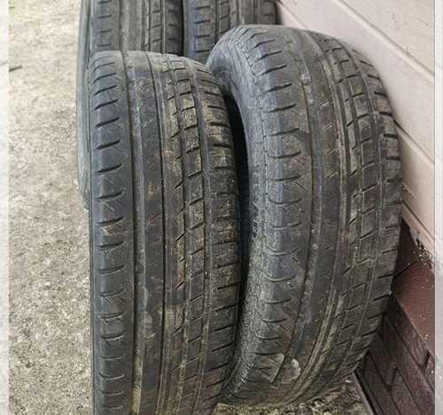 Viatti Strada Asimmetrico 195/65 R15