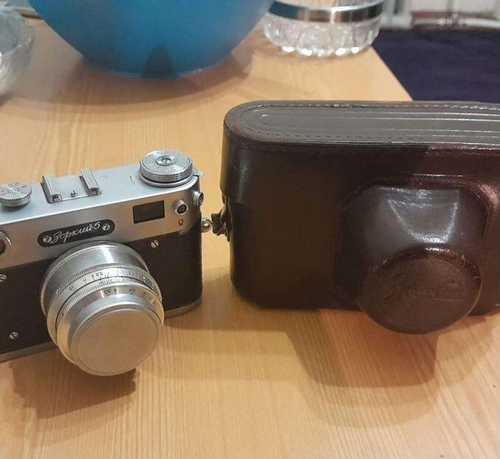 Плёночный фотоаппарат "Зоркий-5"