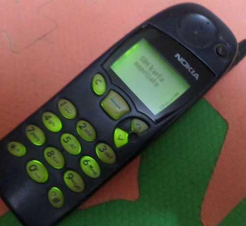 Nokia 5110 плюс три батареи