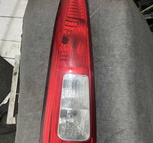 Фонарь задний левый Ford Fusion