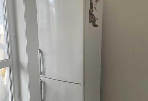 Холодильник Sharp, почти новый