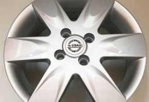 Литые диски R15 на Nissan Almera n16