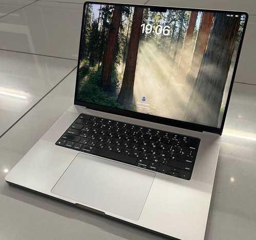 Macbook pro 16 m1