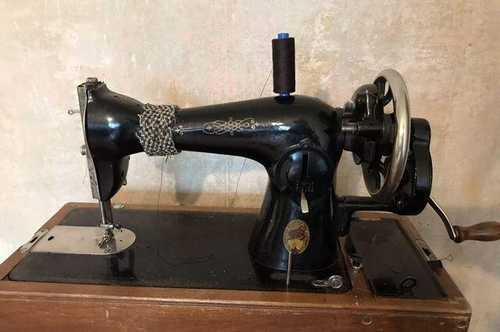 Швейная машинка пмз им Калинина 1951