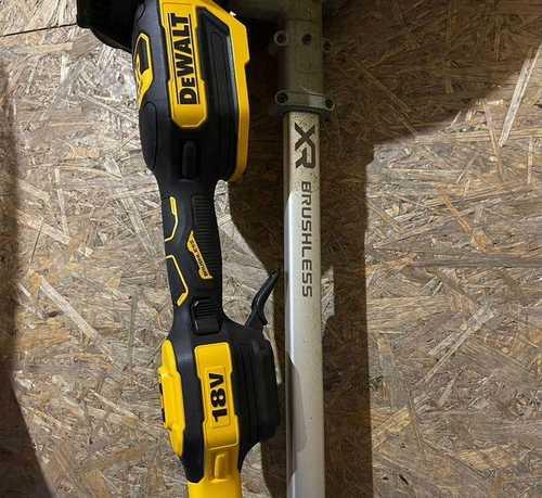 Аккумуляторный триммер Dewalt
