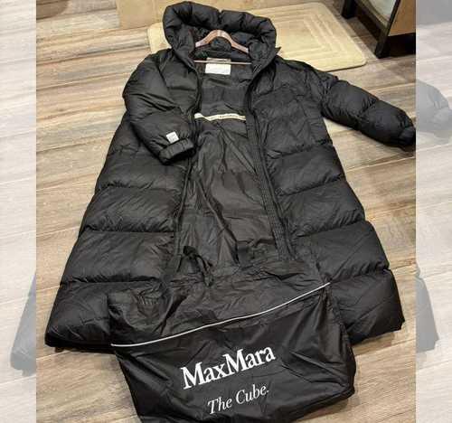 Пуховик max mara новый черный