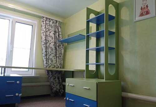 Комплект мебели в детскую комнату