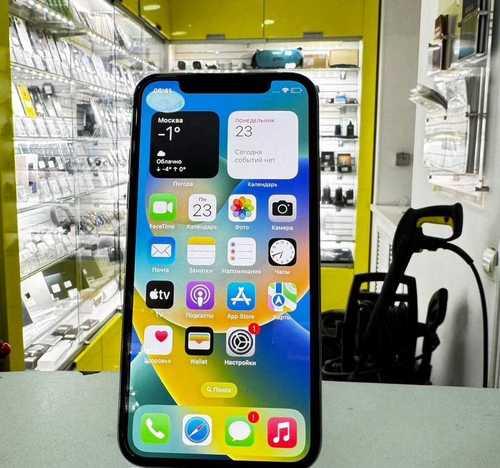 iPhone X, 64 ГБ