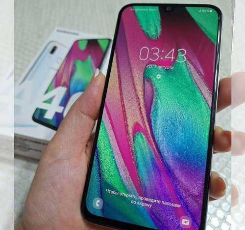 Samsung Galaxy A40, 4/64 ГБ