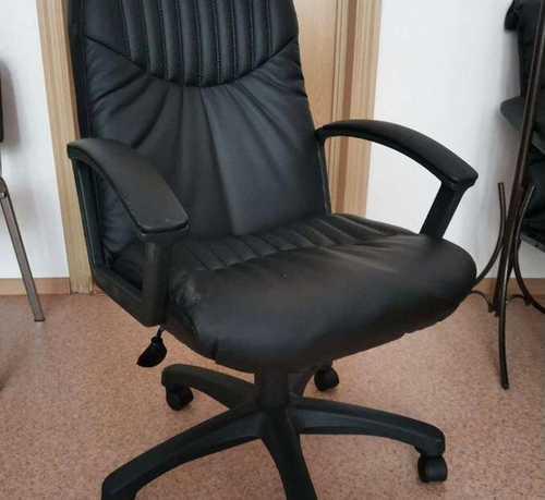 Офисное кресло руководителя Фортуна