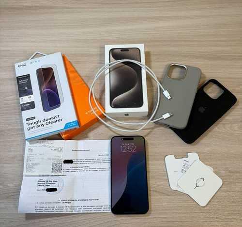 iPhone 15 Pro Max 256Gb Natural Titanium SIM eSIM