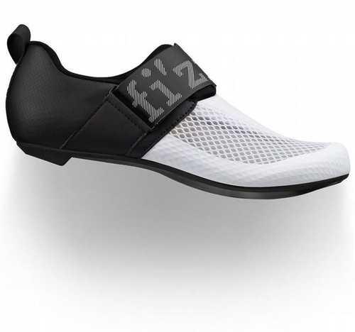 Велотуфли триатлон Fizik Transiro Hydra (white-black) (45.5 белый-черный)