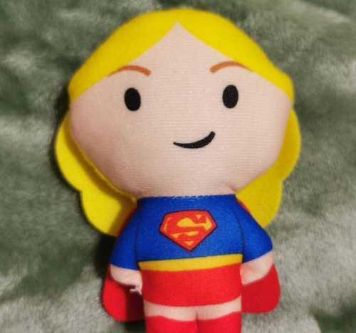 Игрушка supergirl из макдоналдса