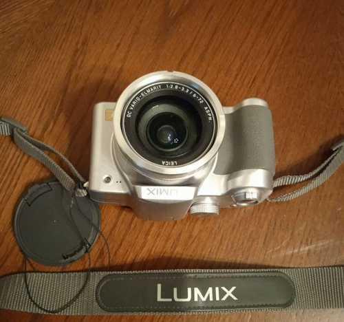 Цифровой фотоаппарат Panasonic Lumix DMC- FZ5